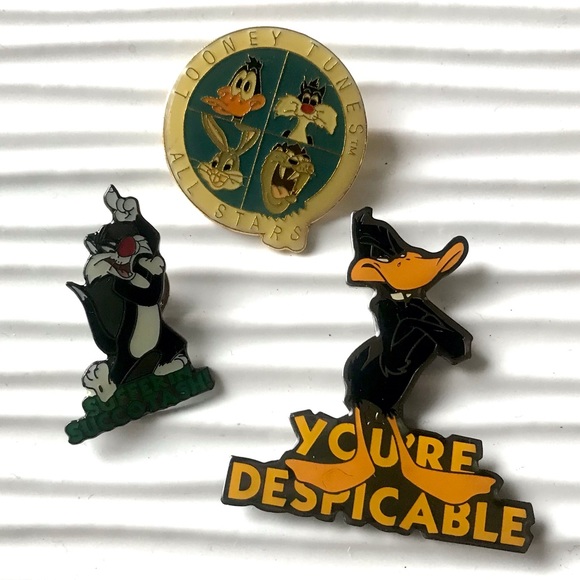 Vintage | Accessories | Vintage 9s Looney Tunes Enamel Lapel Pins Set ...